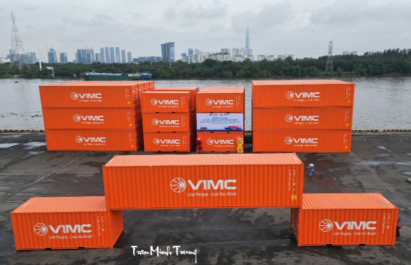 Bàn giao lô vỏ Container đóng mới giữa Tập đoàn Hoà Phát và Tổng công ...