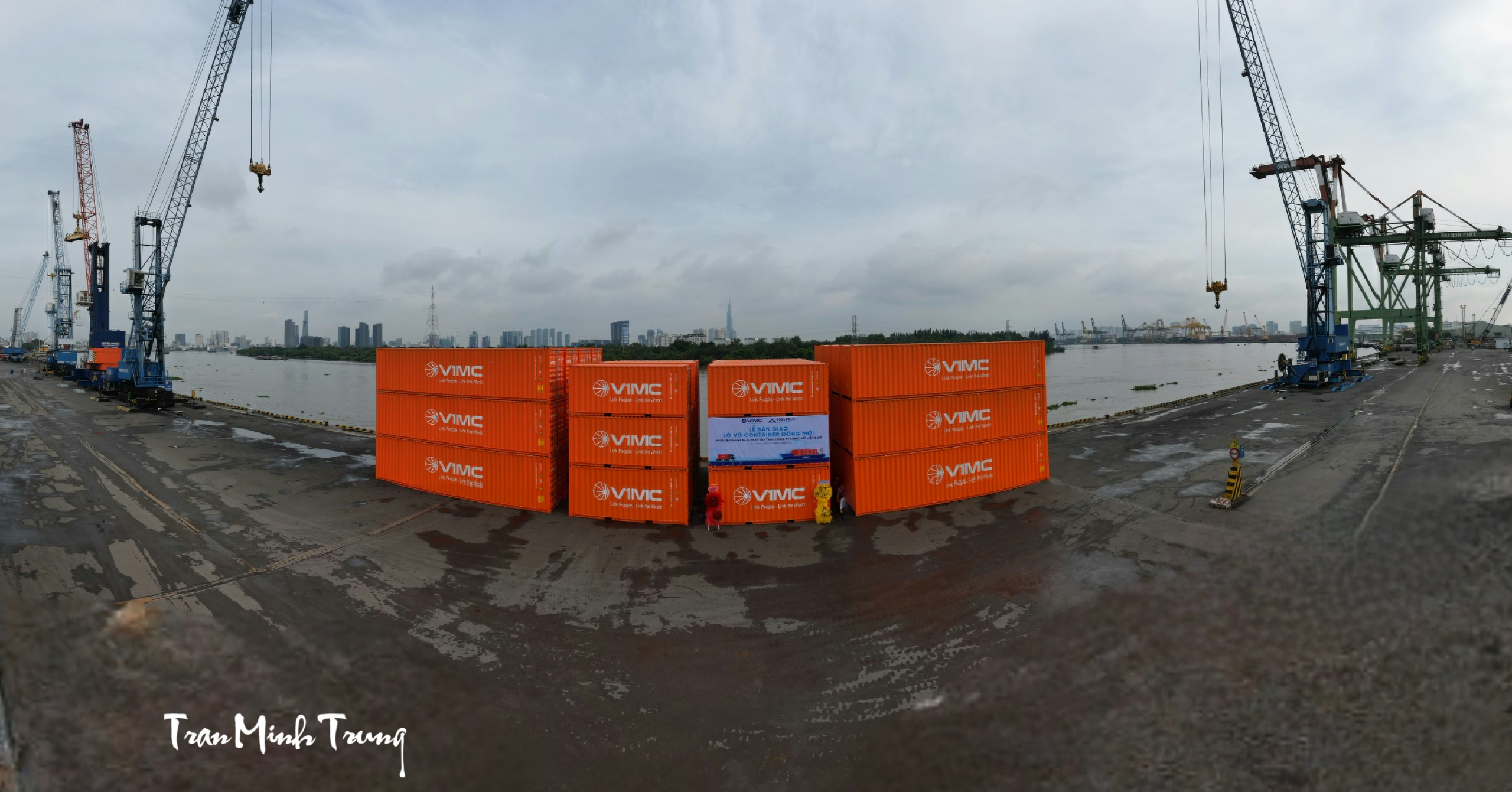 Bàn giao lô vỏ Container đóng mới giữa Tập đoàn Hoà Phát và Tổng công ...
